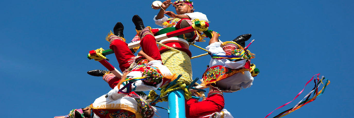 Ceremonia ritual de los Voladores - Destinos México