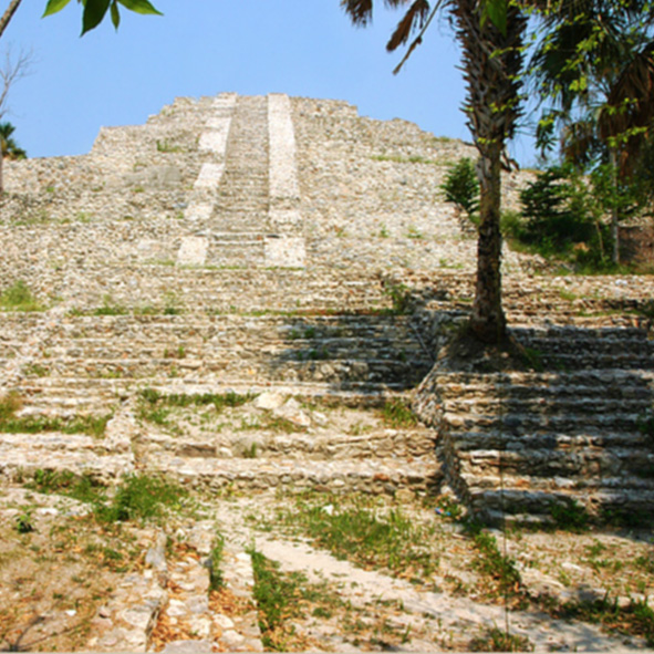 Zona Arqueológica de Itzamkanac o El Tigre - Destinos México