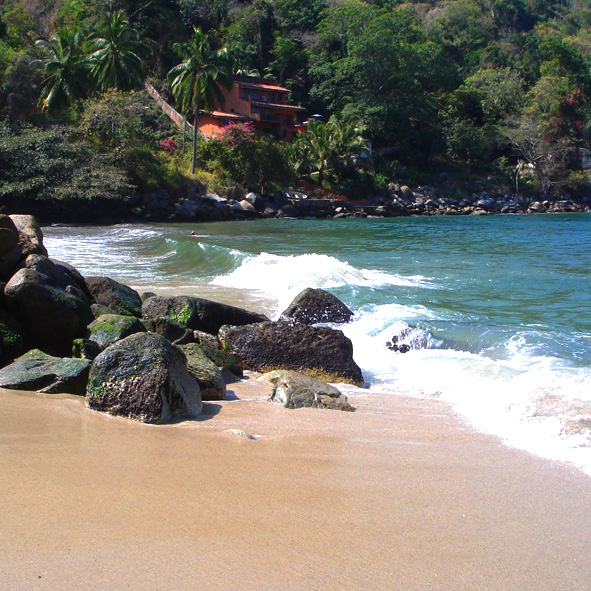 Playa Boca de Tomatlán Puerto Vallarta - Destinos México